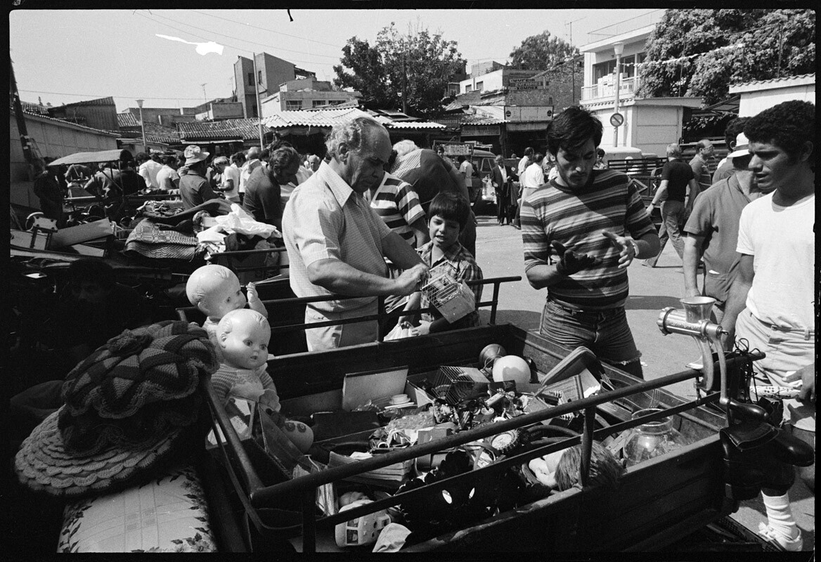 Μια βόλτα στην Αθήνα την τελευταία χρονιά της δεκαετίας του '70 | LiFO